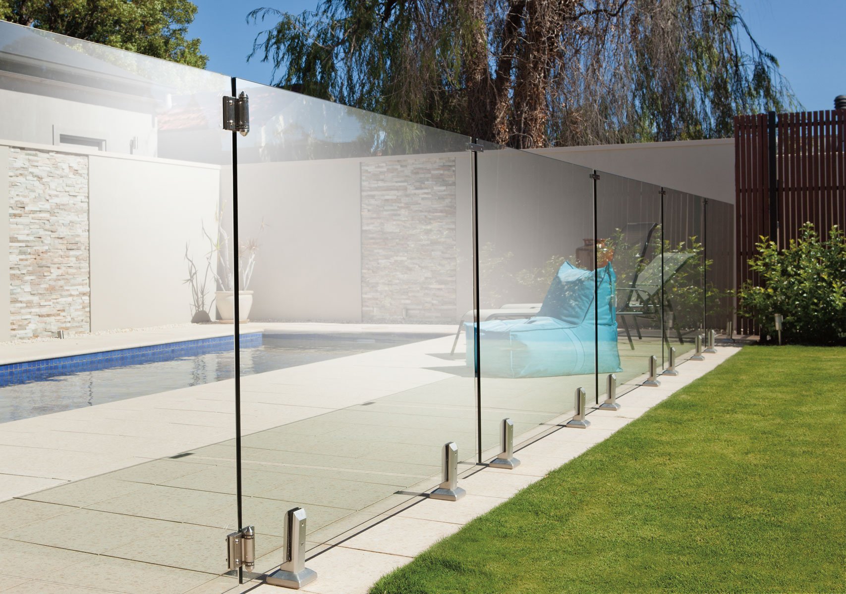 Frameless Glass Fencing | Stratco Frameless Glass Fencing | Stratco